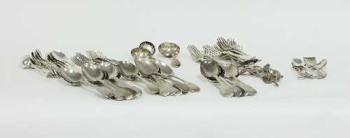 Lot 342 - A large quantity of Victorian fiddle pattern