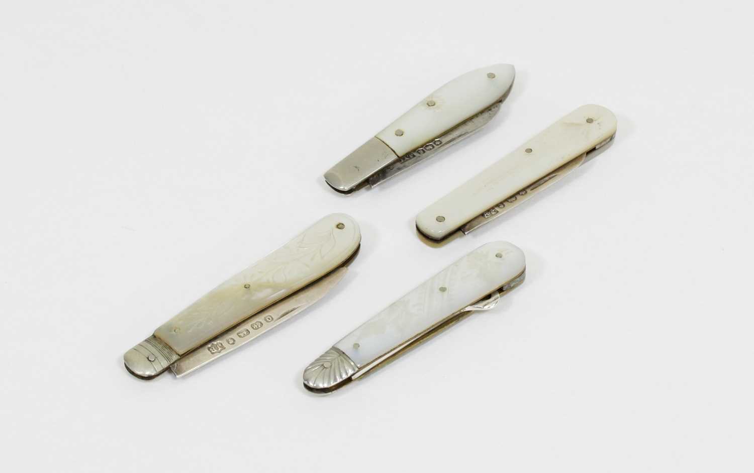 Lot 11 - A Victorian penknife with silver blade and