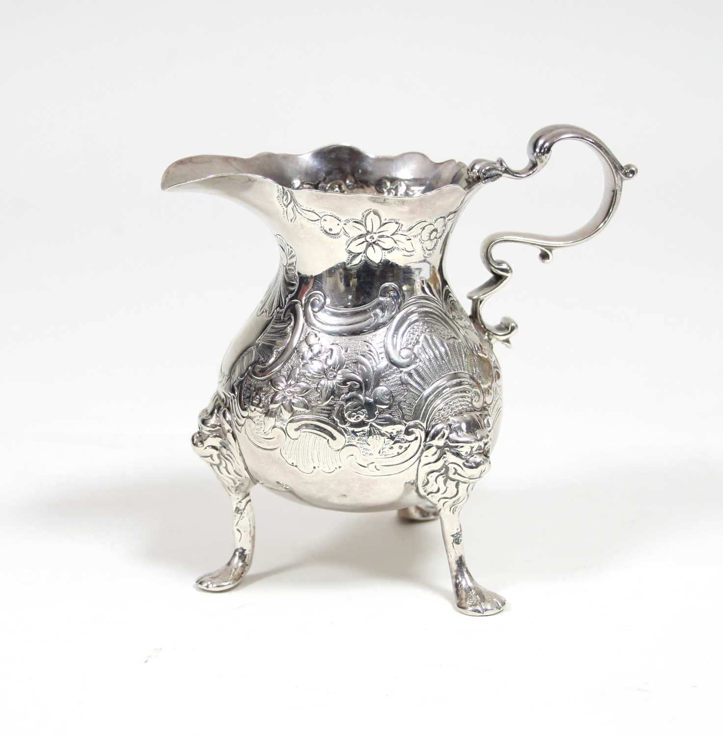 Lot 60 - An Irish silver jug, William Townsend, Dublin