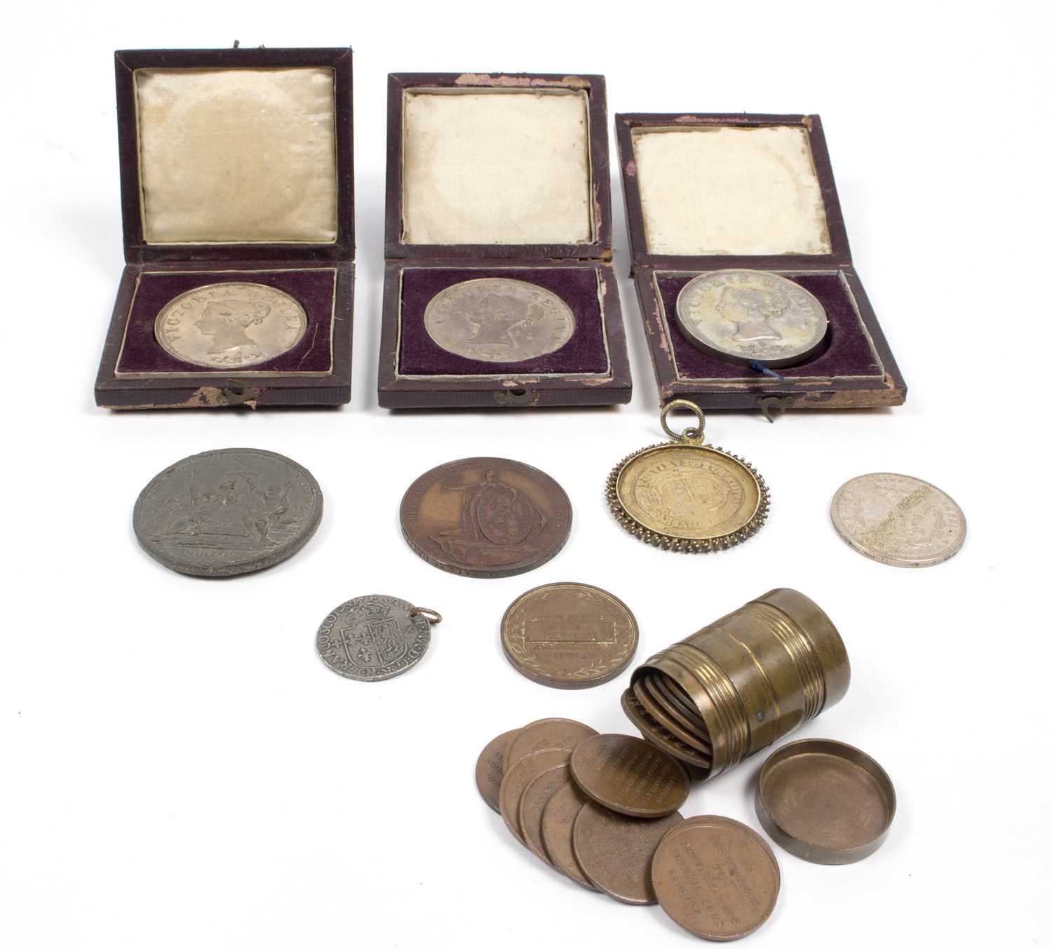 Lot 67 - Lord Nelson: A bronze medal for the Battle of