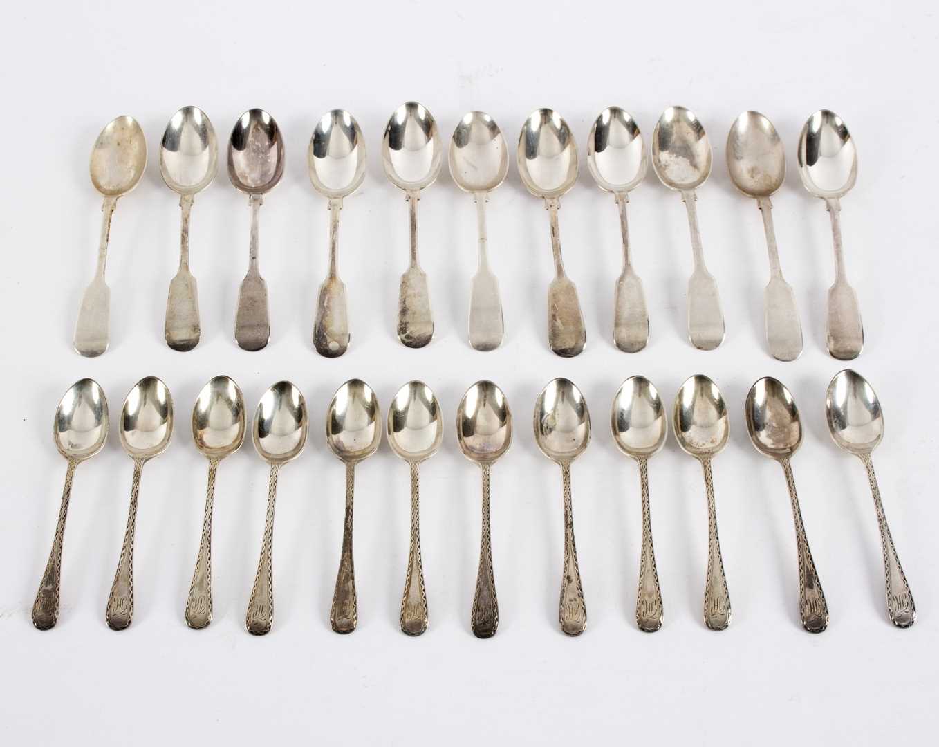 Lot 50 - A set of twelve silver coffee spoons, WSS,