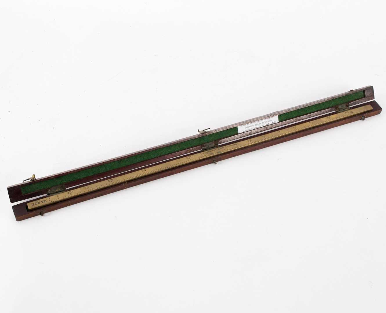 Lot 326 - A late Victorian brass Imperial baton