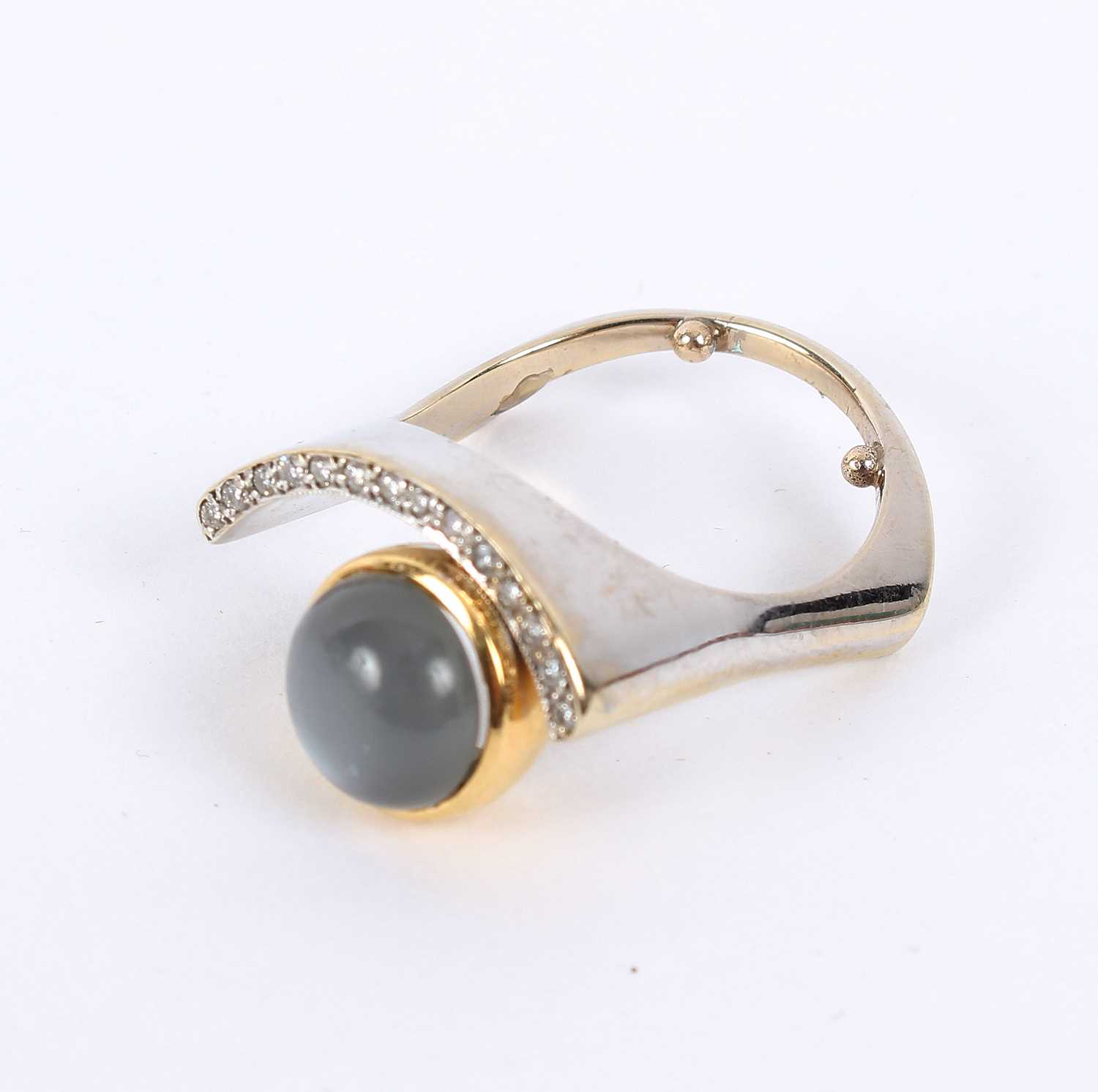 Lot 27 - Manner of Wendy Ramshaw, a modern dress ring,