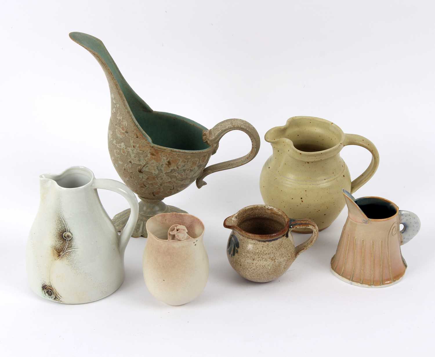 Lot 132 - A group of studio ceramics to include a