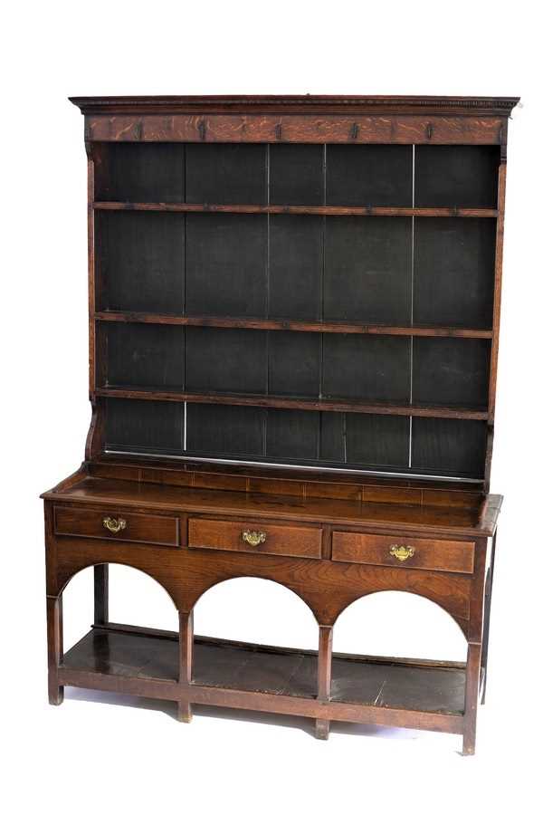 Lot 578 - An 18th Century Welsh oak dresser with