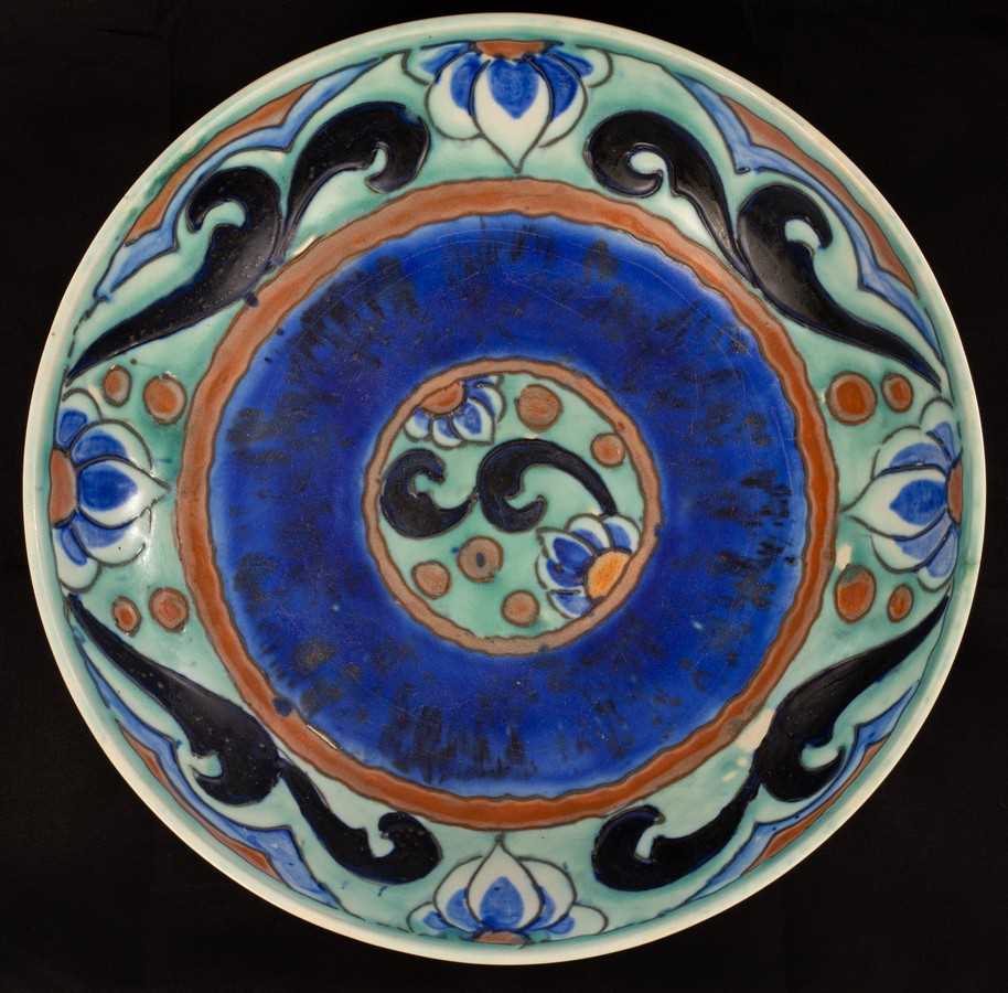 Lot 66 - A Fieldings Crown Devon Cretian pattern bowl,