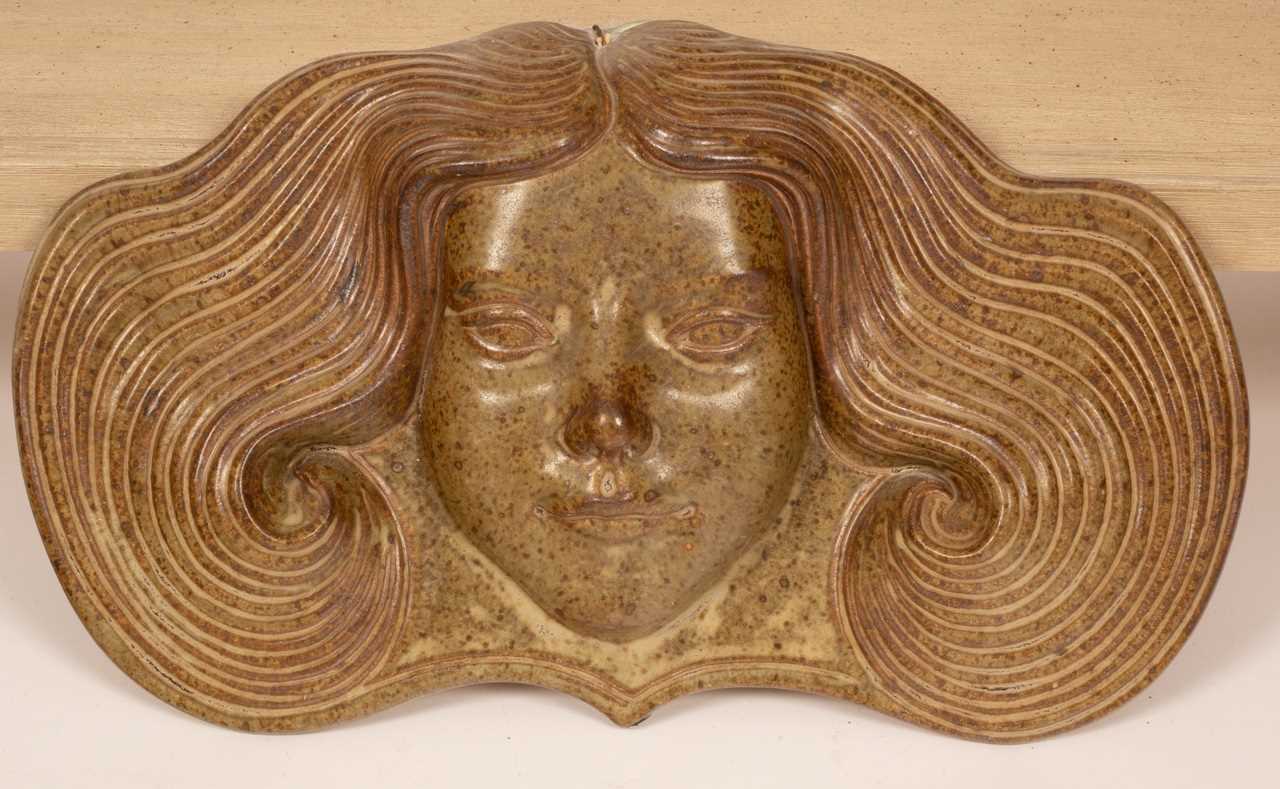 Lot 166 - V Proctor/A mask head wall mount, Girl with