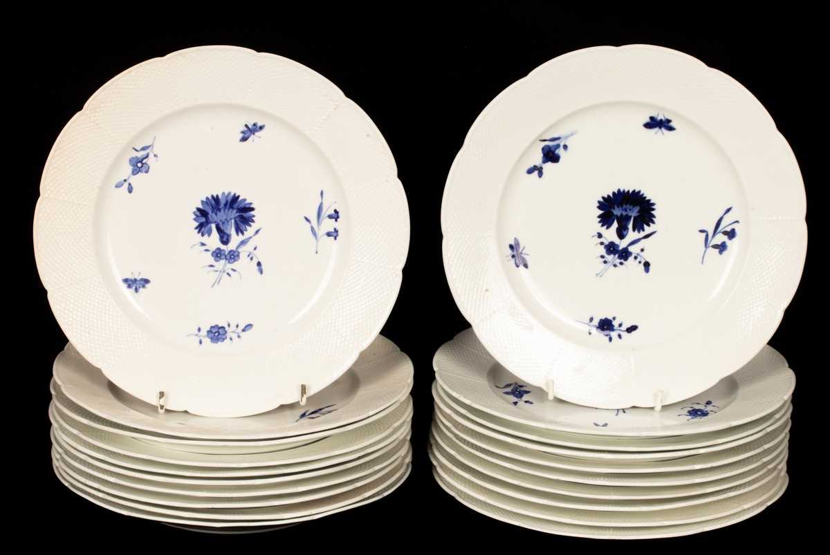 Lot 234 - Twenty Tournai porcelain plates, circa 1780,