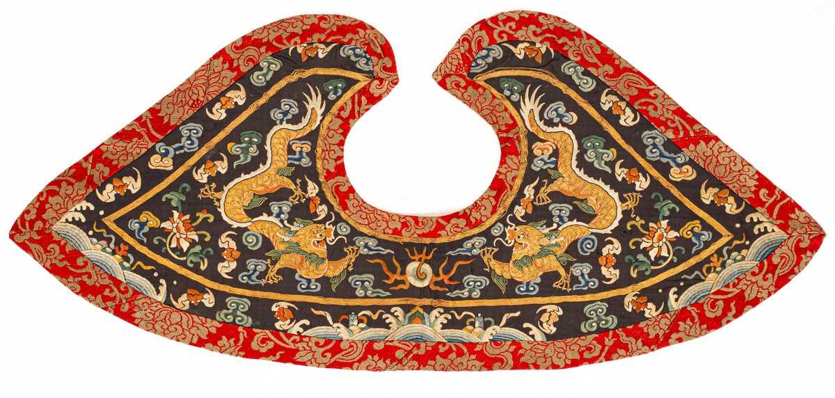 Lot 121 - A Chinese embroidered Pi Ling collar, circa