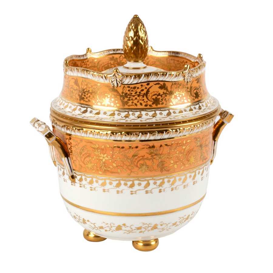 Lot 257 - A Coalport ice pail, cover and liner, circa