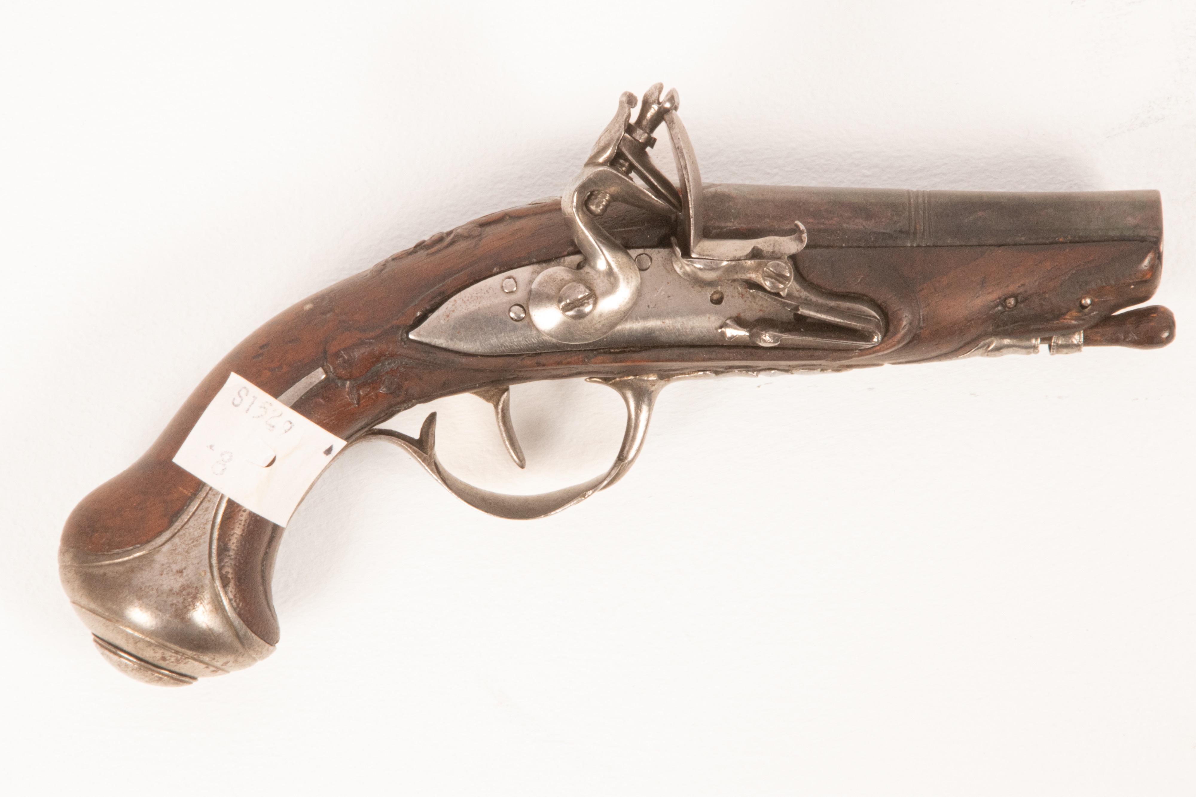 Lot 231 - A small flintlock pocket pistol