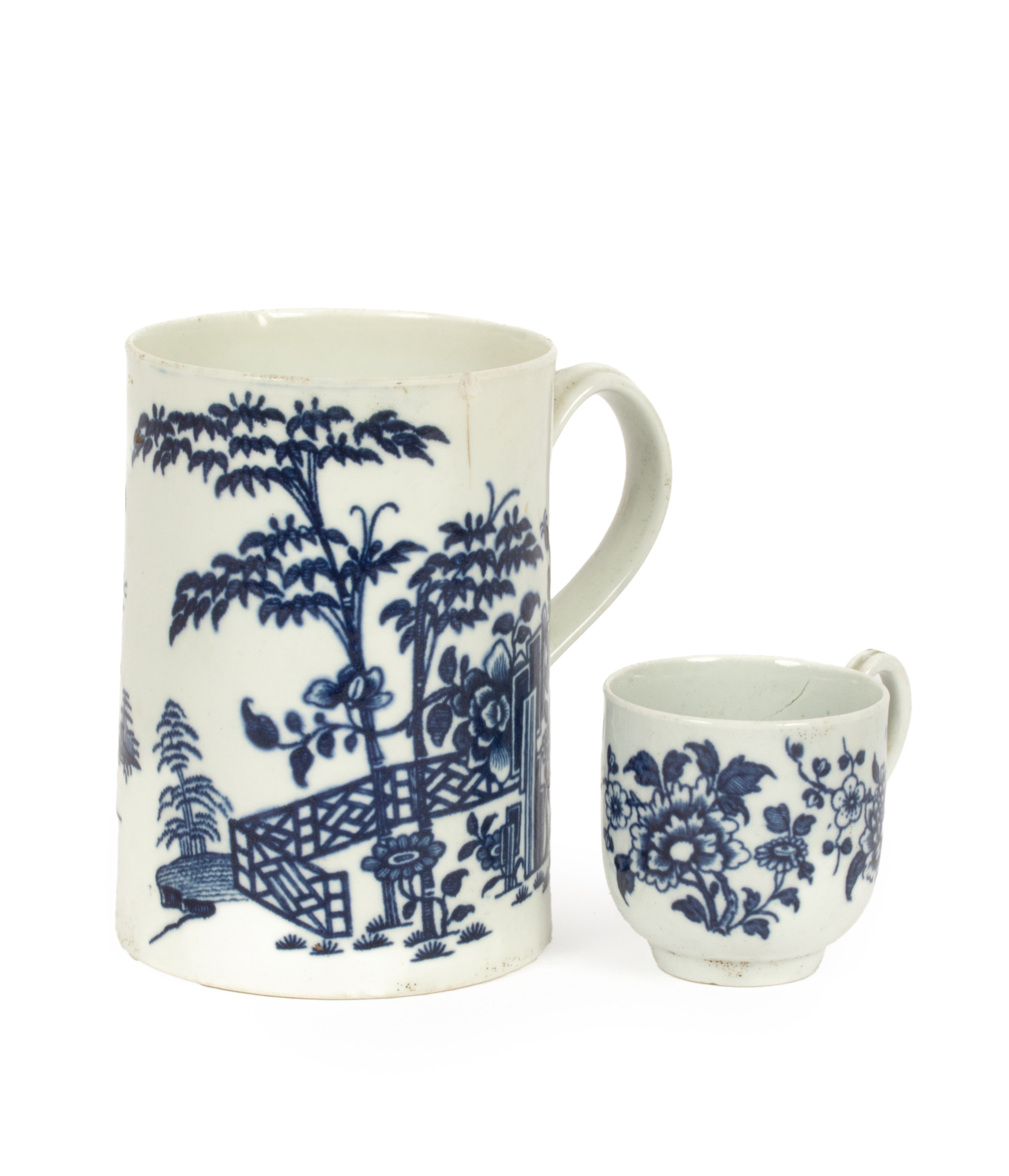 Lot 207 - A Worcester blue and white cylindrical mug