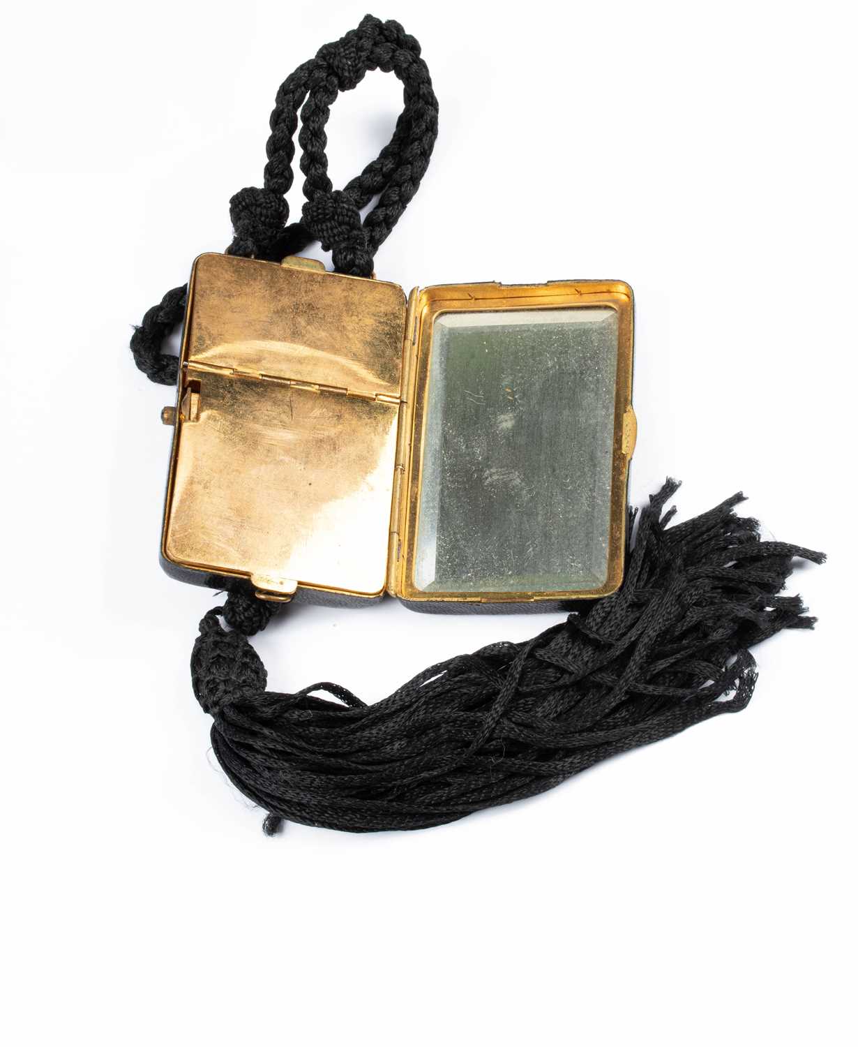 Lot 251 - An early 20th Century gilt metal compact