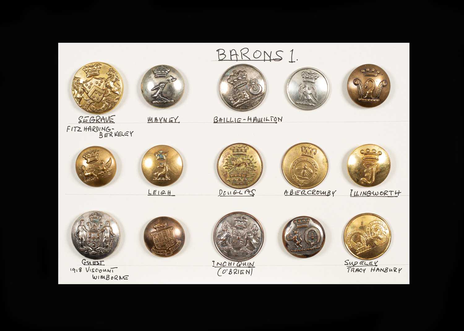 Lot 221 - A group of fifteen livery buttons