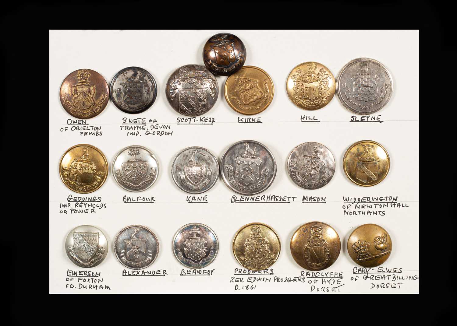 Lot 230 - A group of nineteen livery buttons
